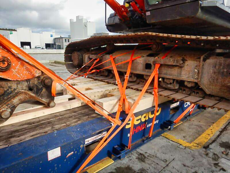 Excavator Shipment to Jebel Ali – World Project Group