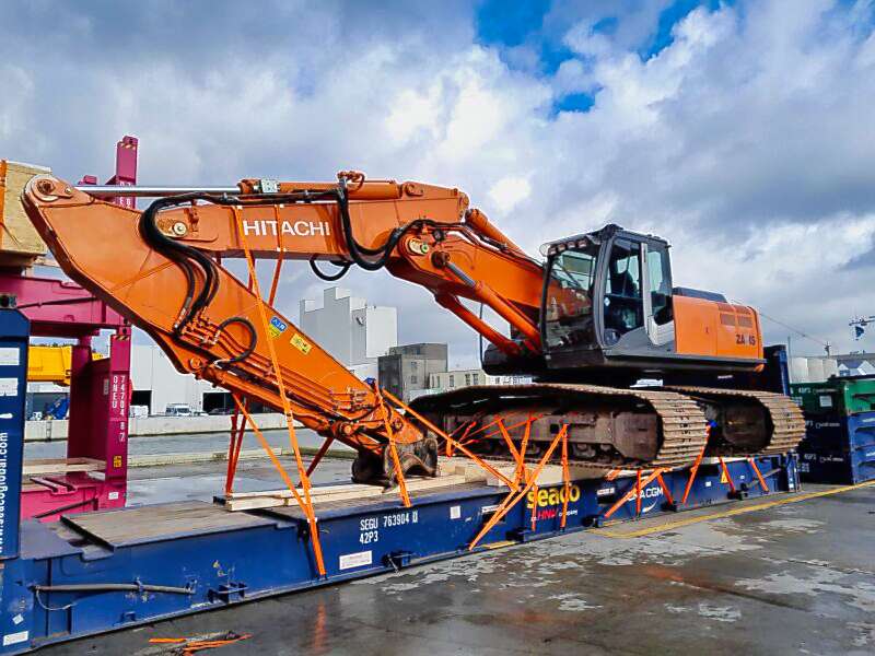 Excavator Shipment to Jebel Ali – World Project Group