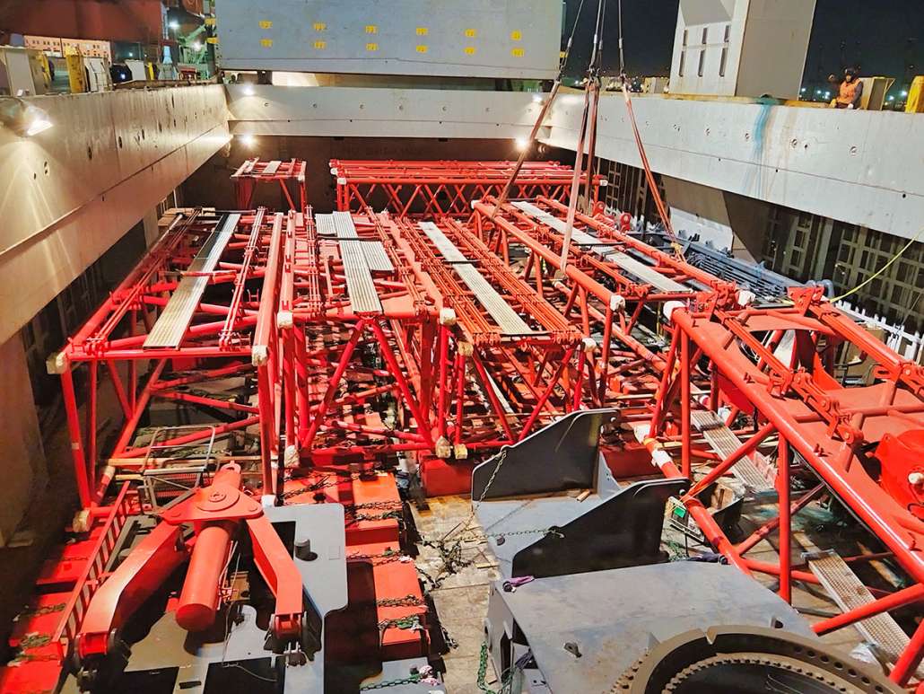 Efficient Execution of Shore Crane Transport by Enterprise Logistics ...